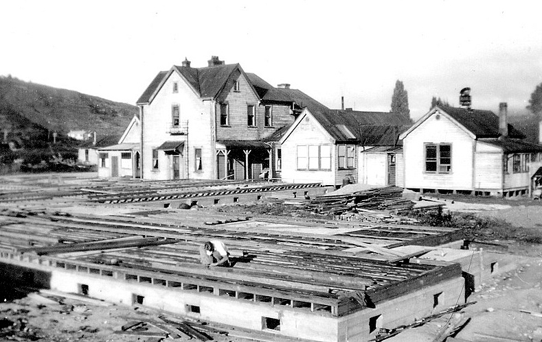 New Hospital being built, Reefton, early 1950s. | West Coast New ...