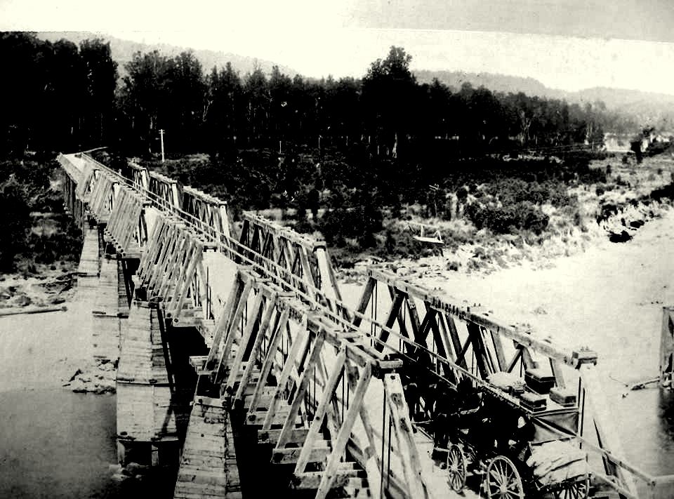 Carriage crossing bridge between the old Inangahua Junction and ...