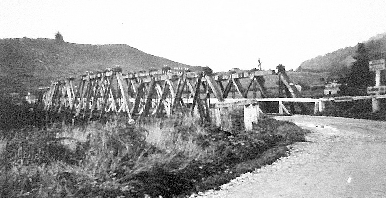 Landing Bridge over the Inangahua River, 1938. | West Coast New Zealand ...