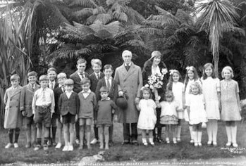 Governor General Lord Bledisloe and Lady Bledisloe visit Waiho Gorge ...