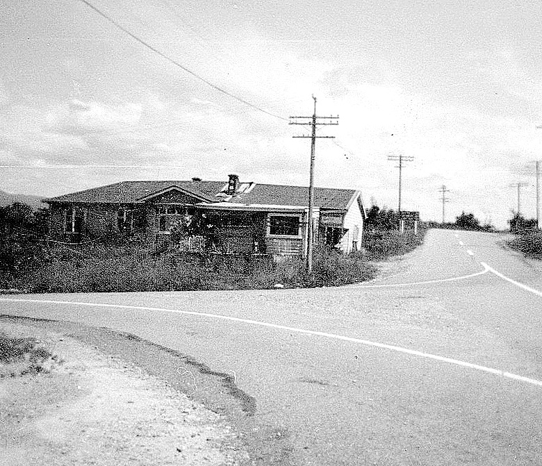 Inangahua Junction - Road to Reefton straight ahead.ca 1960s. | West ...