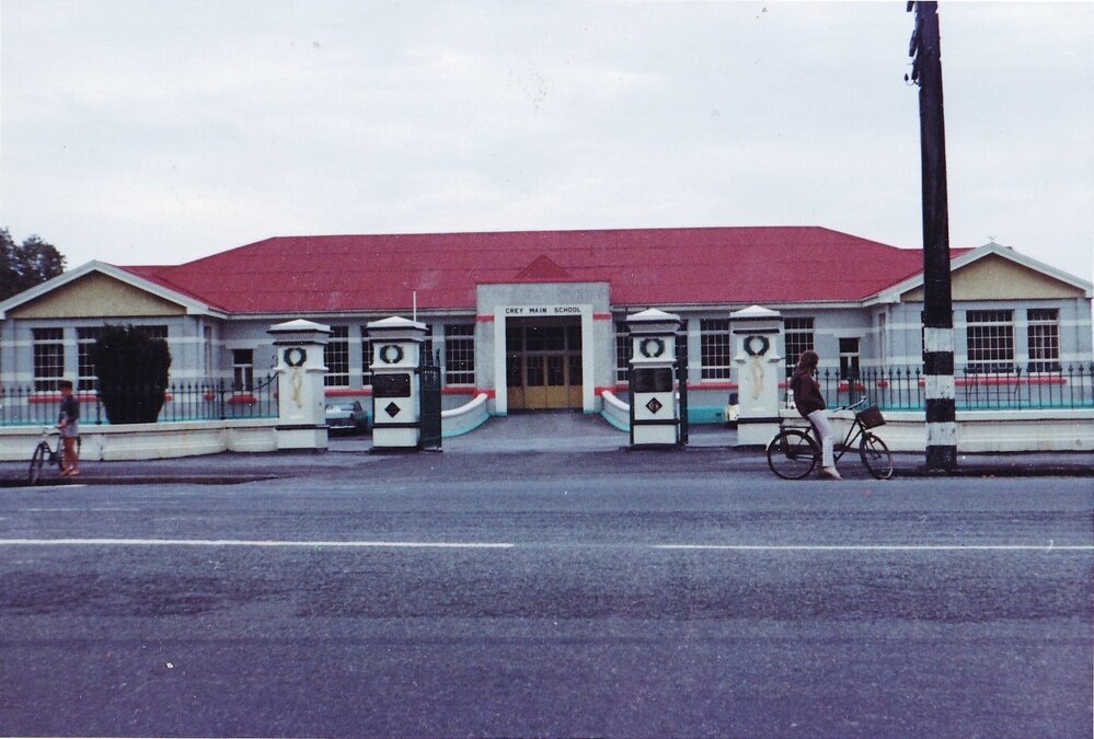 The old Grey Main School complete with Memorial Gates. | West Coast New ...