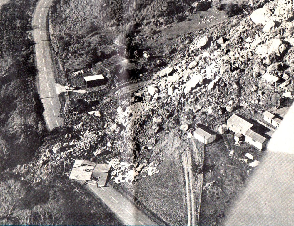 Jacksons farmstead at Whitecliffs, after the 1968 Inangahua earthquake ...