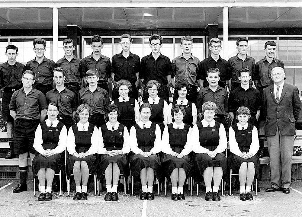 Greymouth High School , Form 6B .1964. | West Coast New Zealand History
