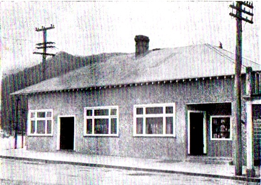 Criterion Hotel, Buller Rd, Reefton when Eva Banks was the Proprietress ...