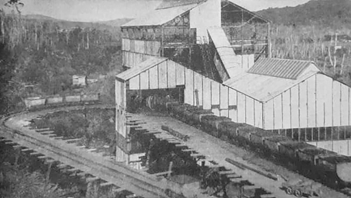 Dobson and Strongman Mine bins and coal wagons . | West Coast New ...