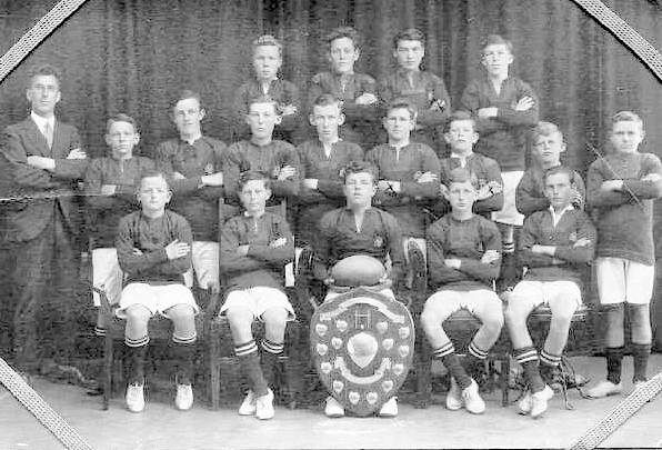 First Fifteen - Grey Main School ,1928 . | West Coast New Zealand History