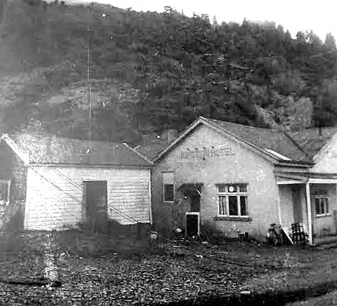 Junction Hotel, Inangahua Junction. | West Coast New Zealand History
